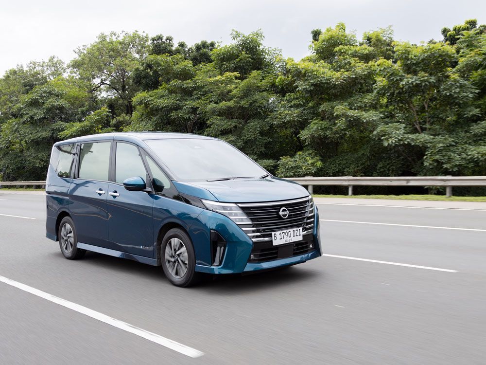 Test Drive: Konsumsi BBM Nissan Serena e-Power Bikin Kaget - Review ...