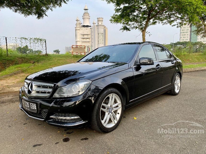 Jual Mobil Mercedes-Benz C300 2012 Avantgarde 3.0 di DKI Jakarta ...