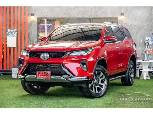 ซื้อรถ Toyota Fortuner ปี-15-25 2.4 Leader V มือสอง ราคาถูกที่สุดในตลาดรถมือสองทั่วประเทศ | One2car