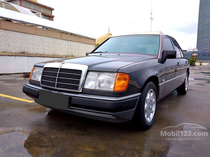 Jual Mobil Mercedes-Benz 230E 1992 W124 2.3 di DKI Jakarta Manual Sedan ...