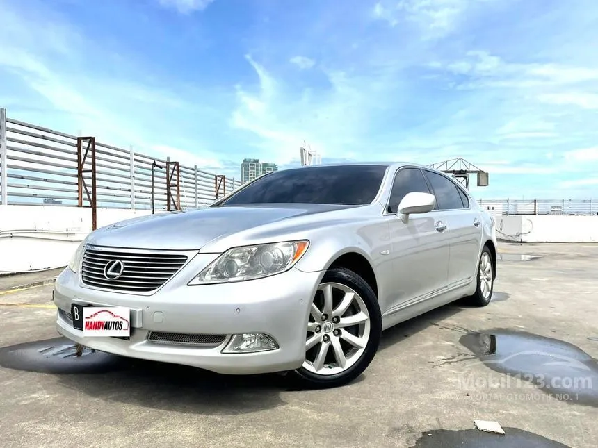 Jual Mobil Lexus LS460L 2008 XF40 4.6 di Banten Automatic Sedan Silver ...