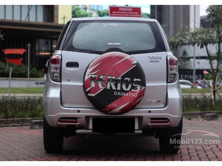 Jual Mobil Daihatsu Terios 2013 TS 1.5 di Banten Automatic SUV Silver ...