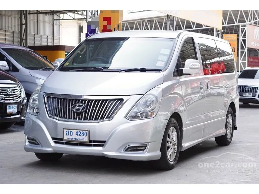 2010 Hyundai H-1 2.5 (ปี 08-17) Maesto Deluxe Van for sale on One2car