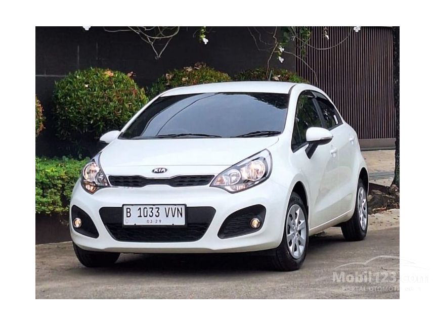 Jual Mobil KIA Rio 2014 1.4 di Jawa Barat Automatic Hatchback Putih Rp ...