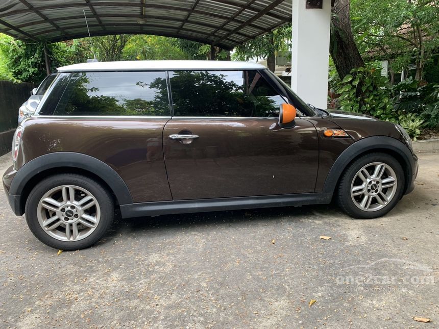 2010 Mini COOPER 1.6 R56 Look 2 Hatchback for sale on One2car