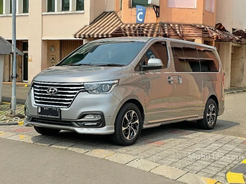 Jual Mobil Hyundai H-1 2020 Royale 2.5 di DKI Jakarta Automatic MPV Abu ...
