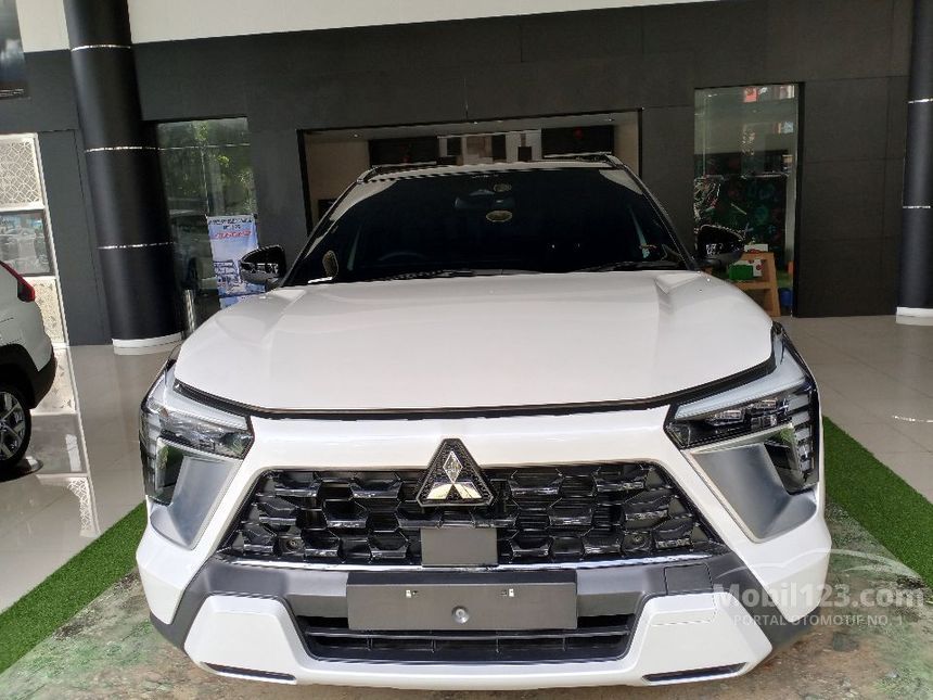 Jual Mobil Mitsubishi XFORCE 2025 Ultimate Diamond Sense (White Colour ...