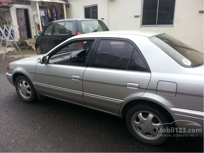 Jual Mobil Toyota Soluna 2000 GLi 1.5 di Jawa Barat Automatic Sedan ...