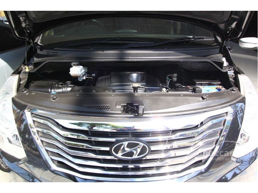 Hyundai Grand Starex 2012 (ปี 10-17) VIP 2.5 เกียร์อัตโนมัติ สีดำ ...