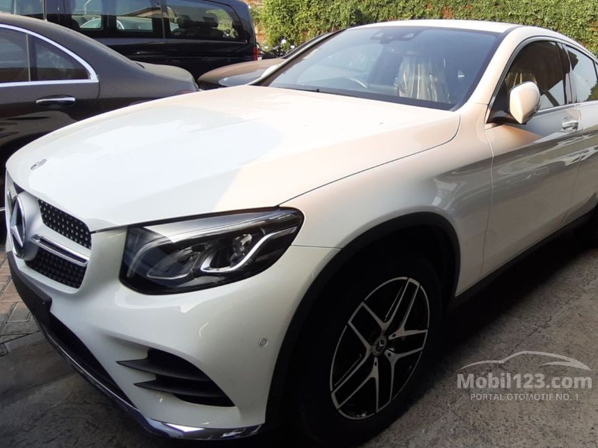 Jual Mobil Mercedes-Benz GLC300 2019 AMG 4MATIC 2.0 di DKI Jakarta ...
