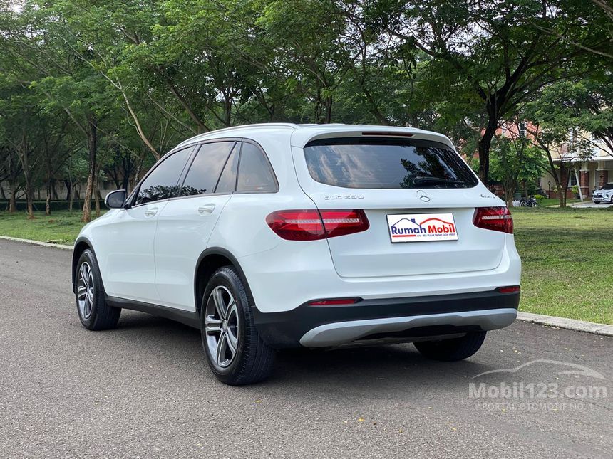Jual Mobil Mercedes-Benz GLC250 2017 Exclusive 4MATIC 2.0 di DKI ...