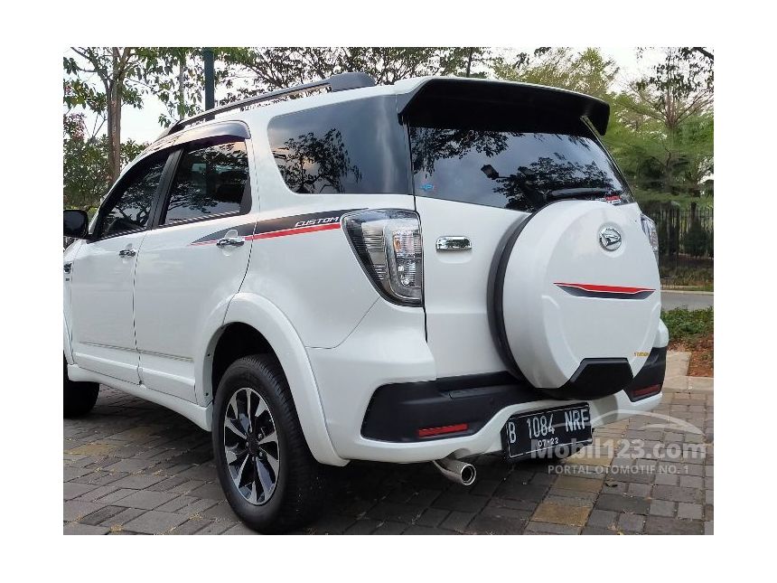 Jual Mobil Daihatsu Terios 2017 CUSTOM 1.5 di Banten Manual SUV Putih ...
