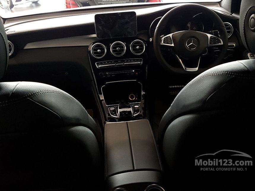 Jual Mobil Mercedes-Benz GLC300 2019 AMG 4MATIC 2.0 di DKI Jakarta ...