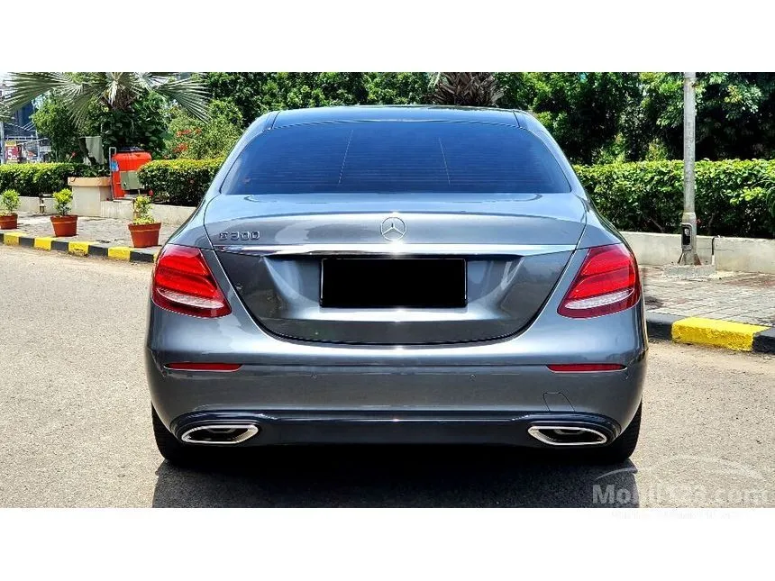 Jual Mobil Mercedes-Benz E300 2016 Avantgarde 2.0 di DKI Jakarta Automatic Sedan Abu-abu Rp 750. ...