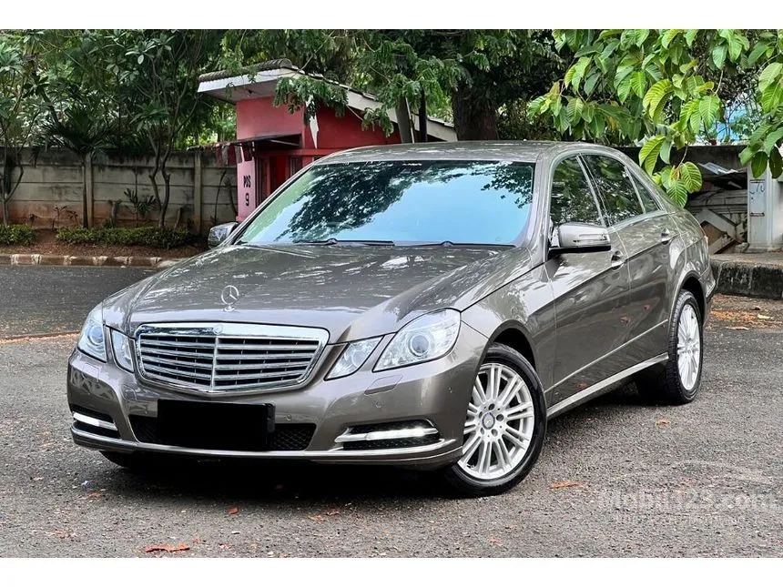 Jual Mobil Mercedes-Benz E300 2011 Elegance 3.0 di DKI Jakarta Automatic Sedan Abu-abu Rp 275. ...