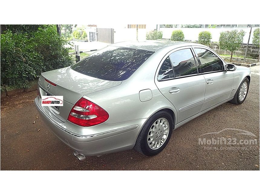 Jual Mobil Mercedes-Benz E260 2005 E260 2.6 di Banten Automatic Sedan Abu-abu Rp 129.000.000 ...