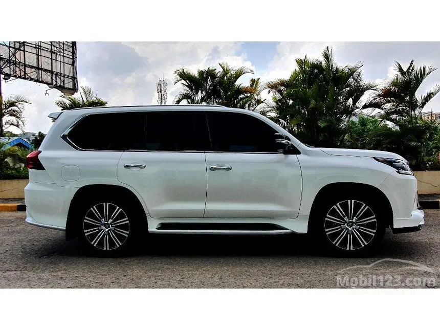 Jual Mobil Lexus LX570 2021 Sport 5.7 di DKI Jakarta Automatic SUV ...