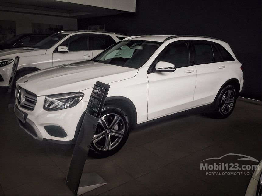 Jual Mobil Mercedes-Benz GLC250 2017 4MATIC 4MATIC 2.0 di DKI Jakarta ...