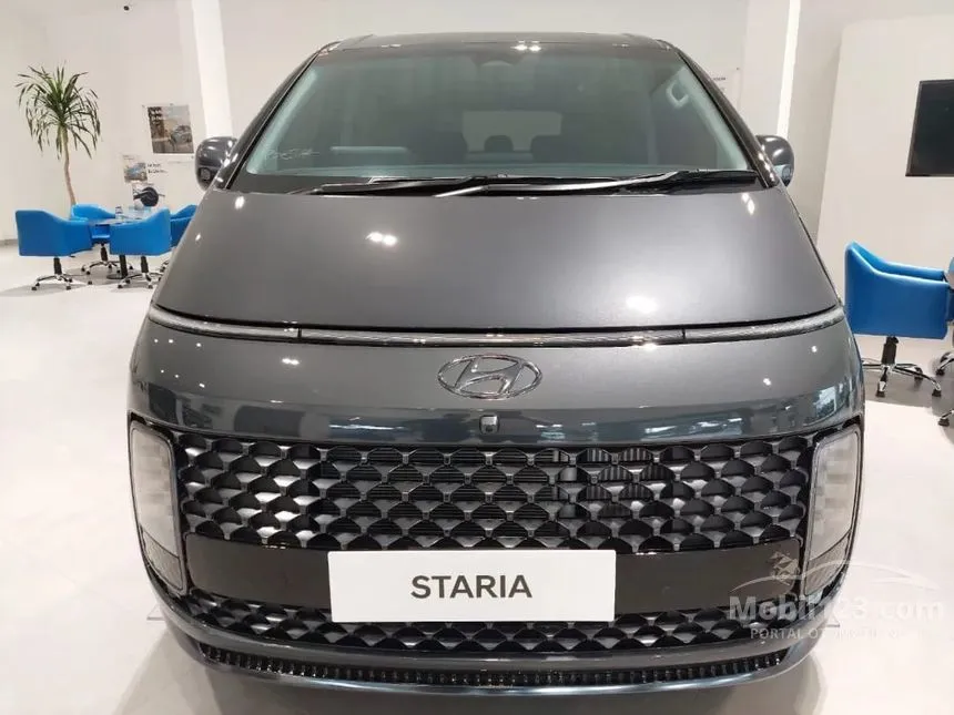 Jual Mobil Hyundai Staria 2022 Signature 9 2.2 di DKI Jakarta Automatic ...
