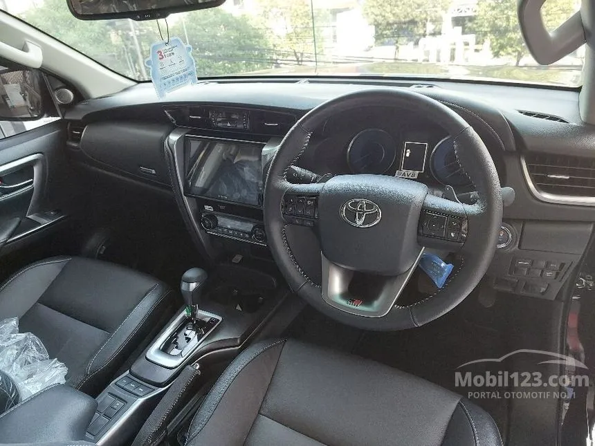 Jual Mobil Toyota Fortuner 2024 GR Sport Two-Tone 2.8 di Jawa Timur ...