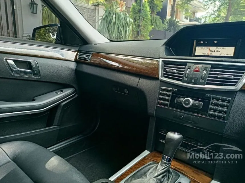 Jual Mobil Mercedes-Benz E200 2010 CGI 1.8 di DKI Jakarta Automatic Sedan Hitam Rp 188.000.000 ...