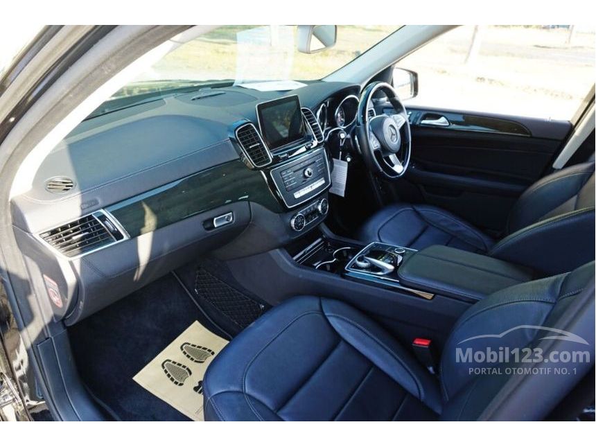 Jual Mobil Mercedes-Benz GLS400 2017 4MATIC 3.0 di Jawa Timur Automatic ...
