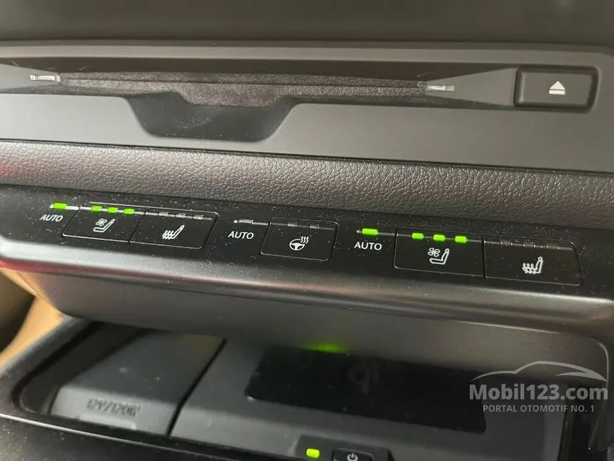 Jual Mobil Lexus UX200 2019 F Sport 2.0 di DKI Jakarta Automatic ...