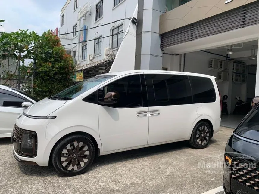 Jual Mobil Hyundai Staria 2021 Signature 9 2.2 di DKI Jakarta Automatic ...