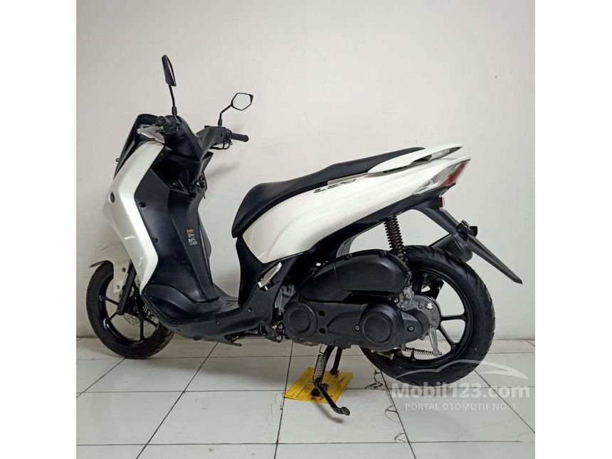 Jual Motor Yamaha Lexi 2019 0.1 di Jawa Barat Automatic Others Putih Rp ...