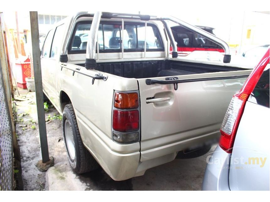Isuzu Invader 1997 2.8 in Negeri Sembilan Manual Pickup Truck Gold for ...