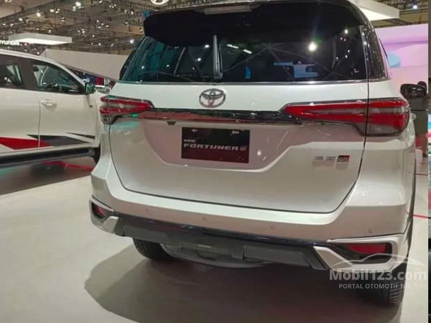 Jual Mobil Toyota Fortuner 2023 GR Sport Two-Tone 2.8 di Banten ...