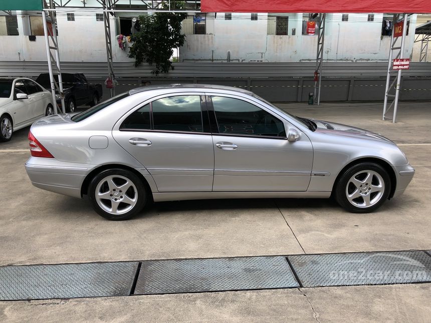 Mercedes-Benz C180 2002 2.0 in กรุงเทพและปริมณฑล Automatic Sedan สีเงิน ...