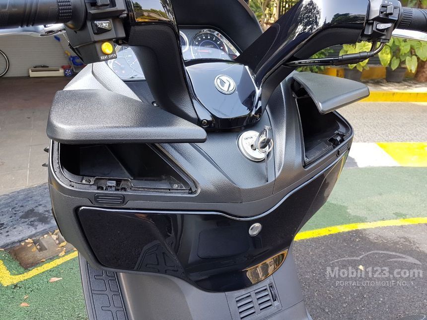 Jual Motor SYM Maxsym 2014 400i 0.4 di Banten Automatic Others Hitam Rp ...