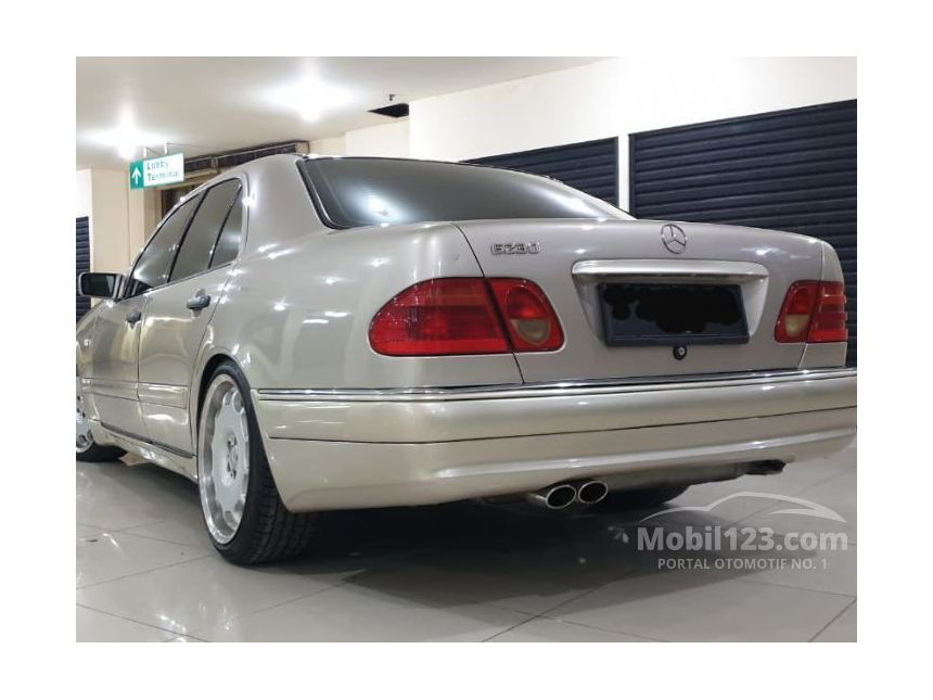 Jual Mobil Mercedes-Benz E230 1998 W210 2.3 Automatic 2.3 di DKI Jakarta Automatic Sedan Emas Rp ...