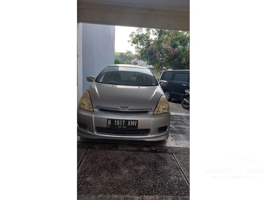 Jual Mobil Toyota Wish 2004 1.8 di Jawa Barat Automatic MPV Silver Rp ...