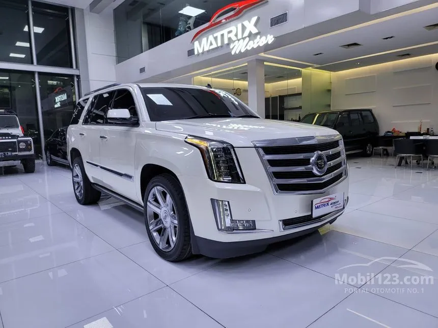 Jual Mobil Cadillac Escalade 2014 Platinum 6.2 di DKI Jakarta Automatic ...