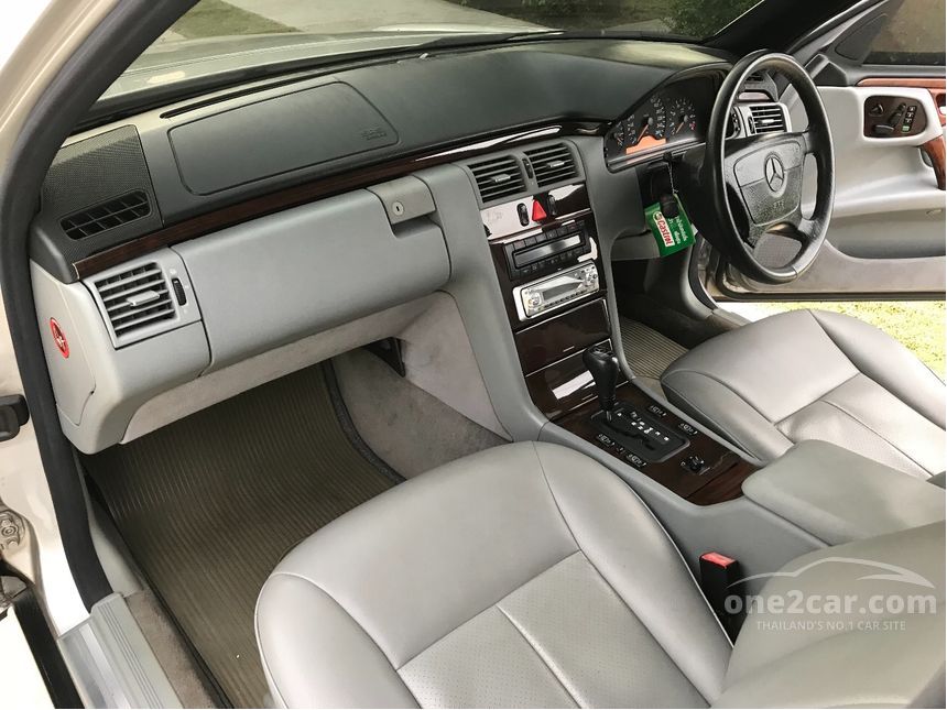 Mercedes-Benz E280 2000 W210 (ปี 95-03) Elegance 2.8 เกียร์อัตโนมัติ สีเงิน | One2car.com ศูนย์ ...