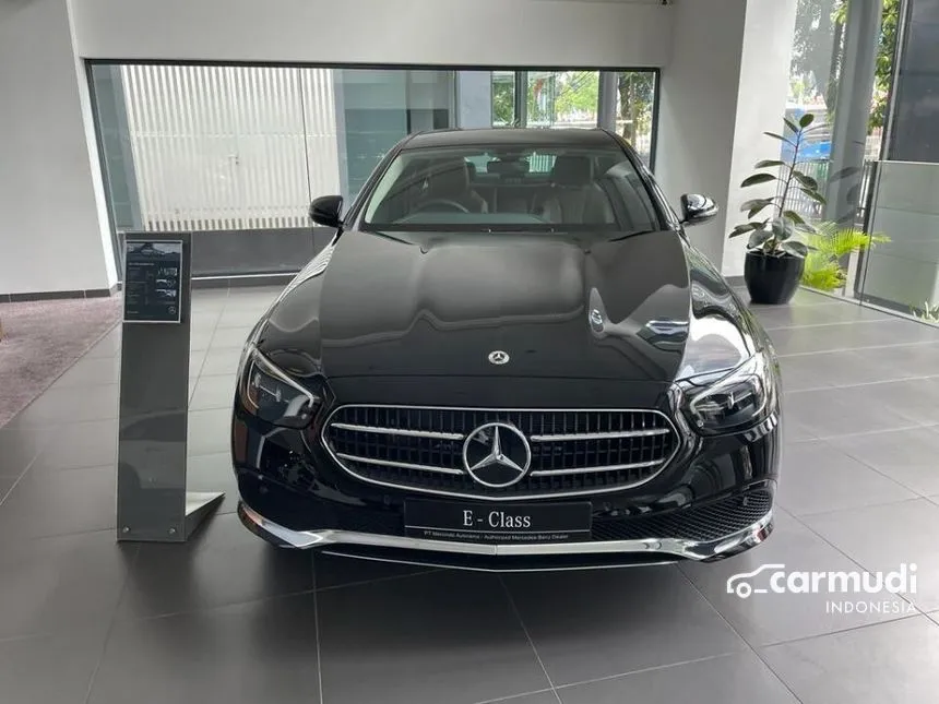 Mercedes-Benz E200 2023 Avantgarde 2.0 in DKI Jakarta Automatic Sedan Black for Rp 1.100.000.000 ...