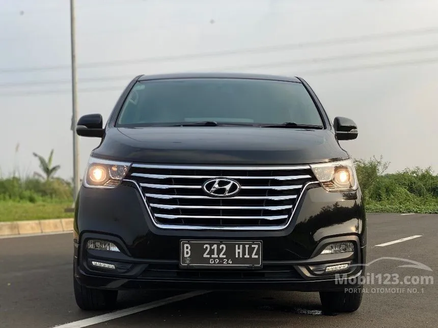 Jual Mobil Hyundai H-1 2019 Elegance 2.5 di Banten Automatic MPV Hitam ...