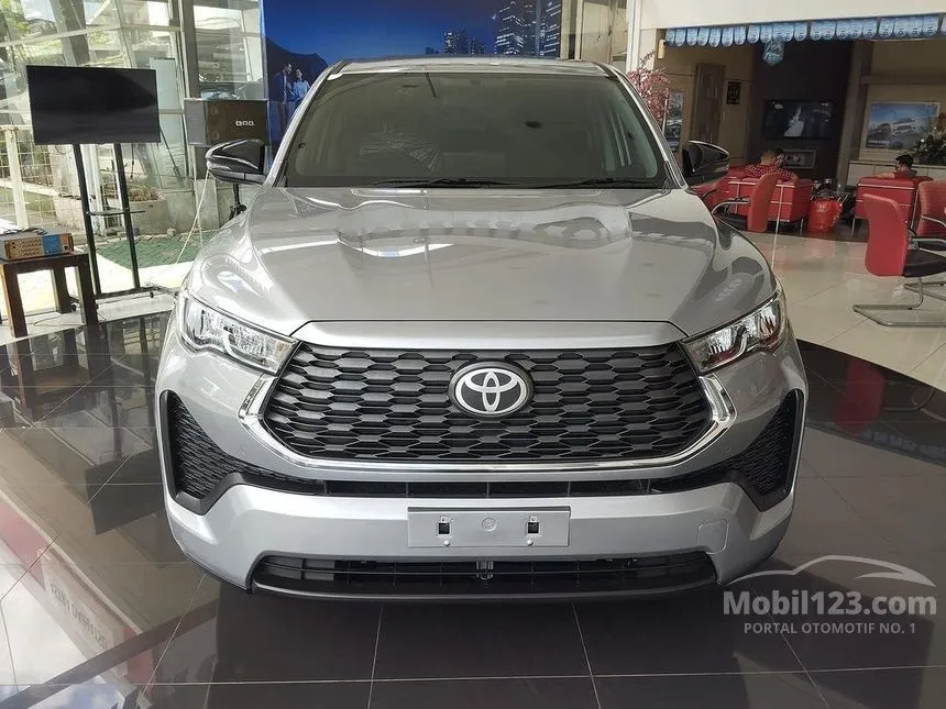 Jual Mobil Toyota Kijang Innova Zenix 2023 V 2.0 di Jawa Barat ...