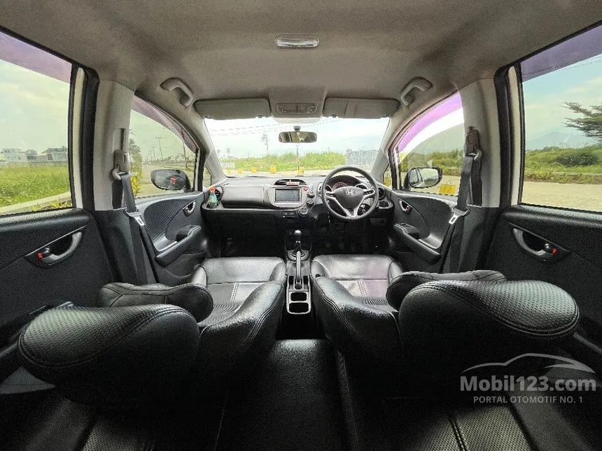 Jual Mobil Honda Jazz 2010 1.5 di Jawa Barat Manual Hatchback Putih Rp ...