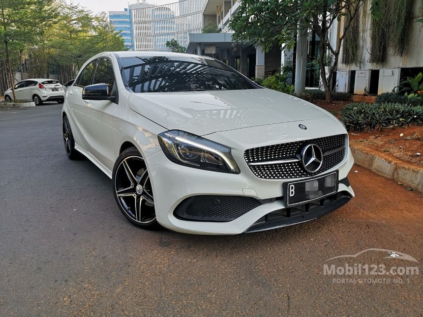 Jual Mobil Mercedes-Benz A200 2015 Urban 1.6 di DKI Jakarta Automatic ...