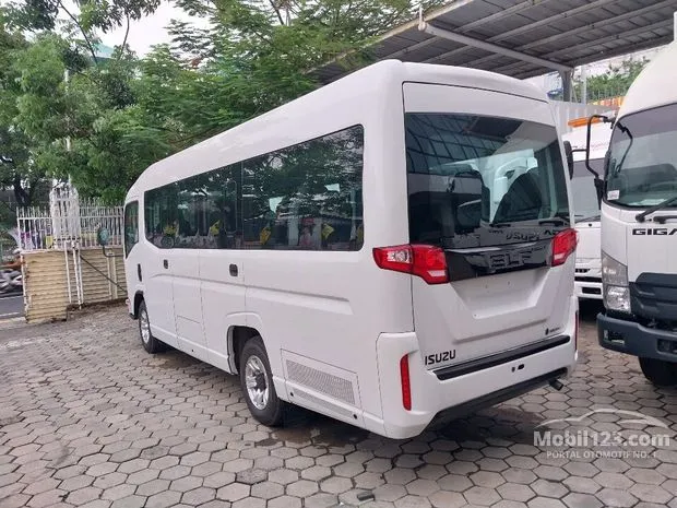 Minibus Baru di Indonesia DP Rendah, Harga Murah! | Mobil123