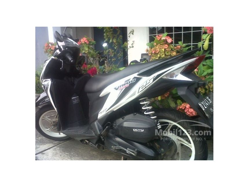 Jual Motor Honda Vario 2012 0.1 di Jawa Barat Automatic Putih Rp 10.000 ...