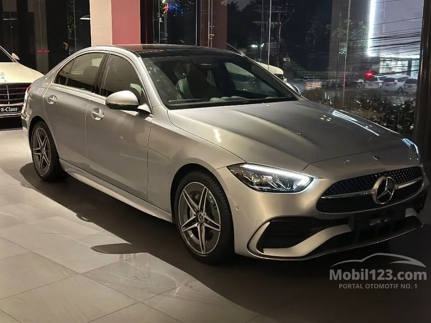Jual Mobil Mercedes-Benz C300 2023 AMG Line 2.0 di DKI Jakarta ...