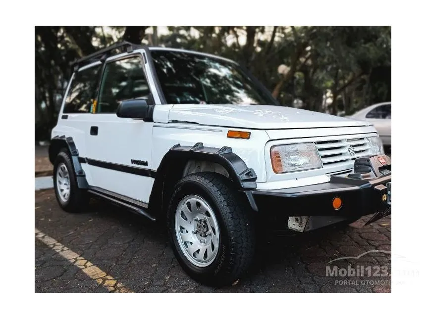 Jual Mobil Suzuki Escudo 1994 JLX 1.6 di Jawa Barat Manual SUV Putih Rp ...