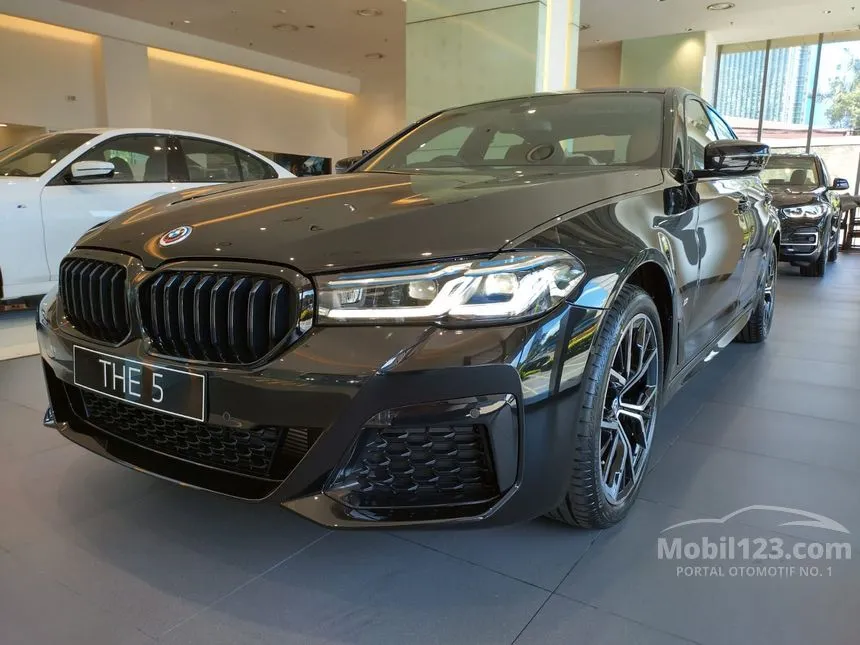 Jual Mobil BMW 520i 2023 M Sport 2.0 di DKI Jakarta Automatic Sedan Hitam Rp 1.275.000.000 ...