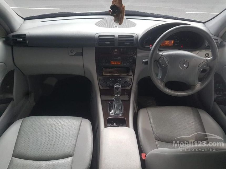 Jual Mobil Mercedes-Benz C240 2004 Elegance 2.6 di Jawa Timur Automatic ...
