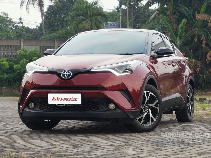 Jual Mobil Toyota C-HR 2019 Hybrid (2 Tone) 1.8 di Jawa Barat Automatic ...