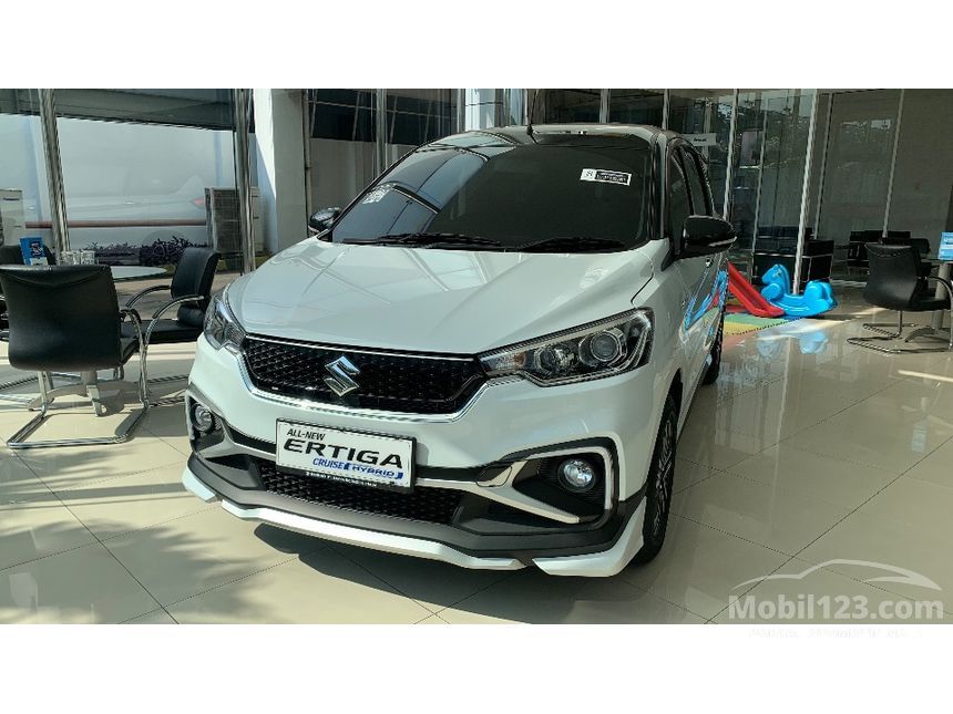 Jual Mobil Suzuki Ertiga 2025 Hybrid Cruise (2 Tone) 1.5 di Jawa Barat Automatic MPV Putih Rp ...
